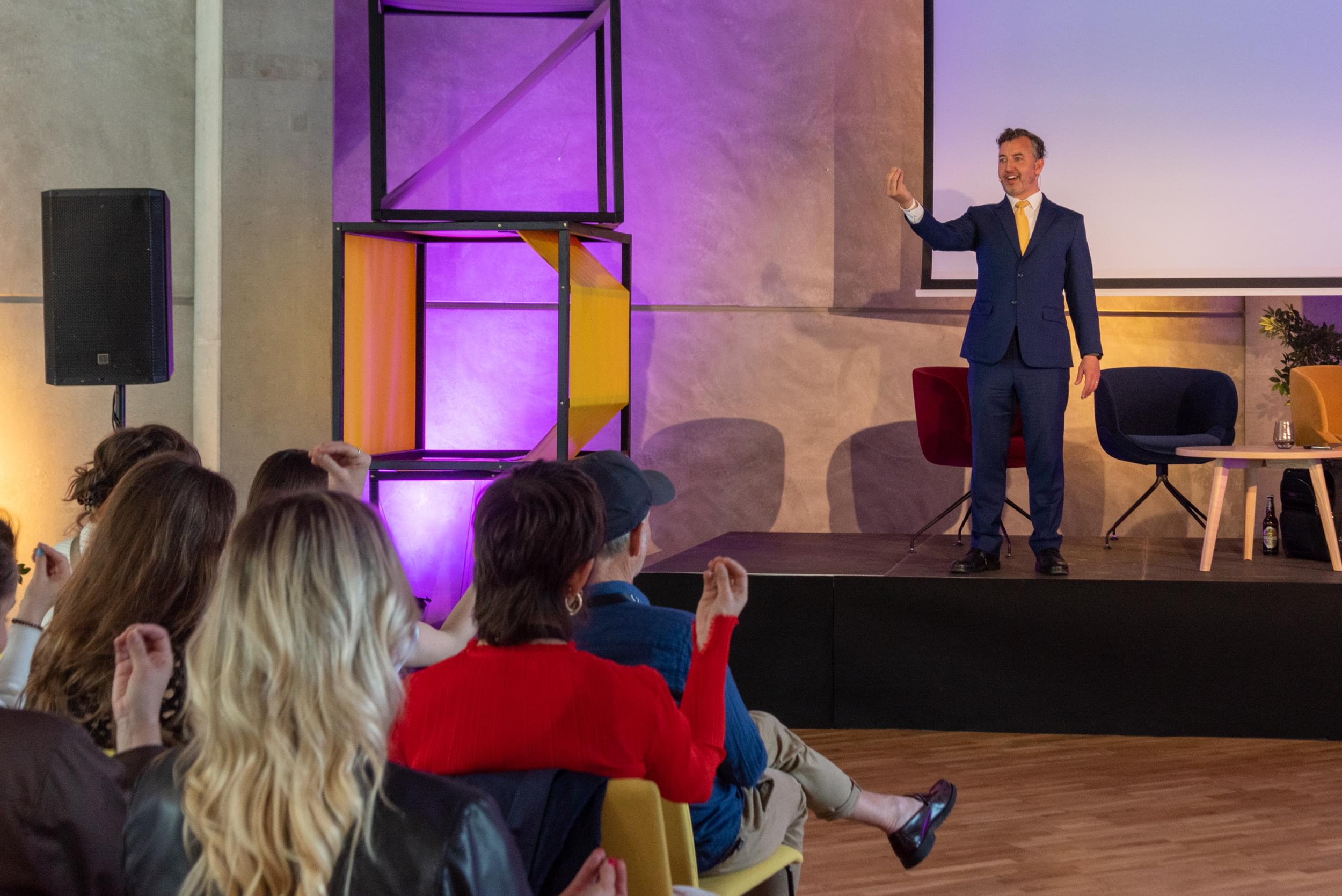 Záznam z Konference Zlin Design Week: Podívejte se na české a ...
